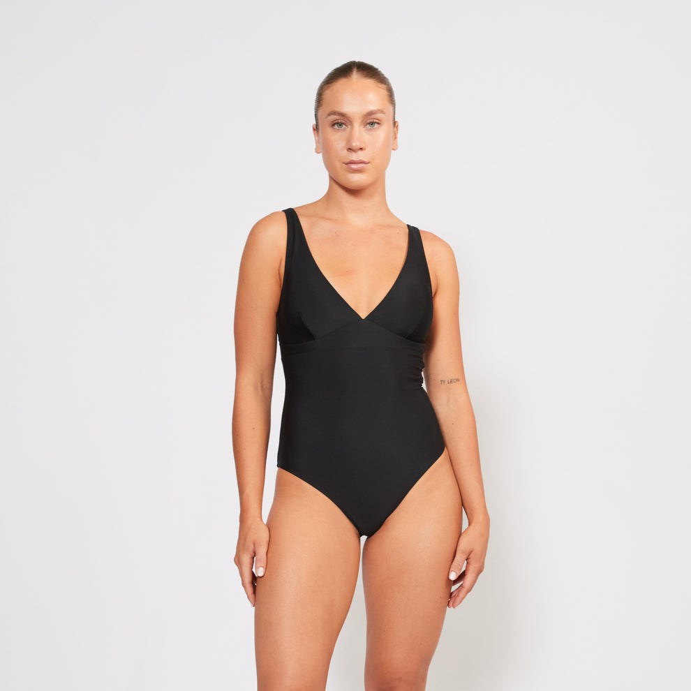 Soft Cup One Piece – Techstyle Studio